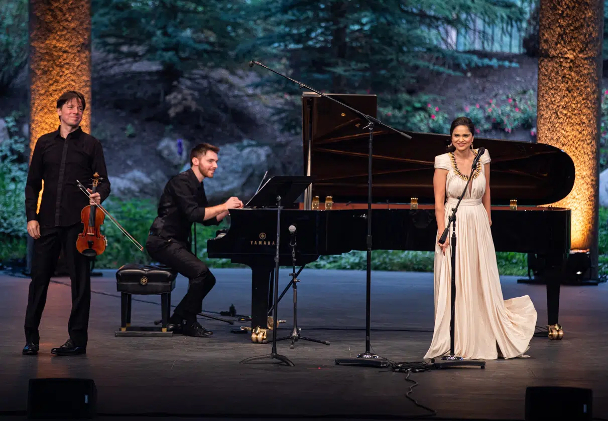 Joshua Bell & Larisa Martinez’s “Voice and the Violin” with Peter Dugan ...